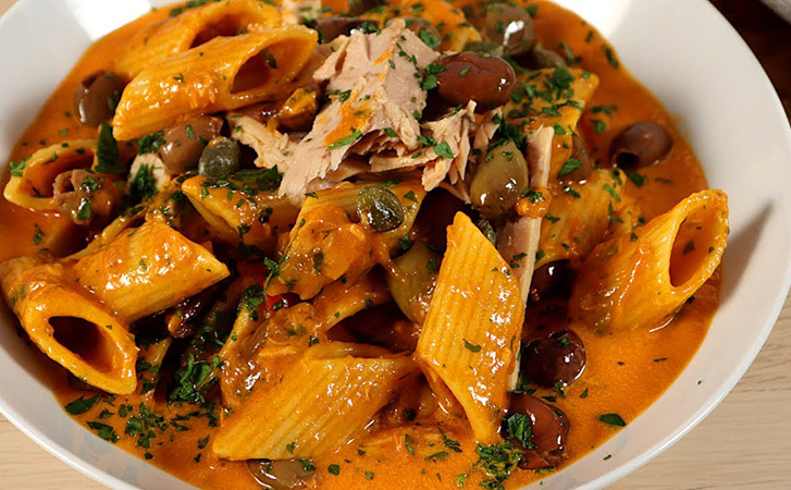 Готовим макароны с тунцом так, что просить их будут каждый день ...