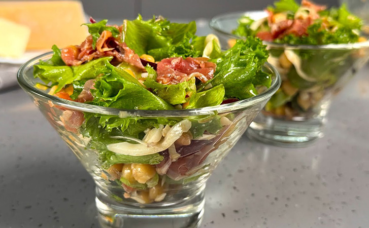 Новый рецепт салата на весну и лето. Сделать проще простого, в меру ...