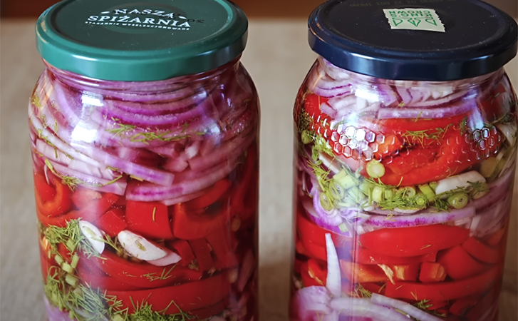 Маринуем лук с перцем. Идеальная закуска к шашлыку